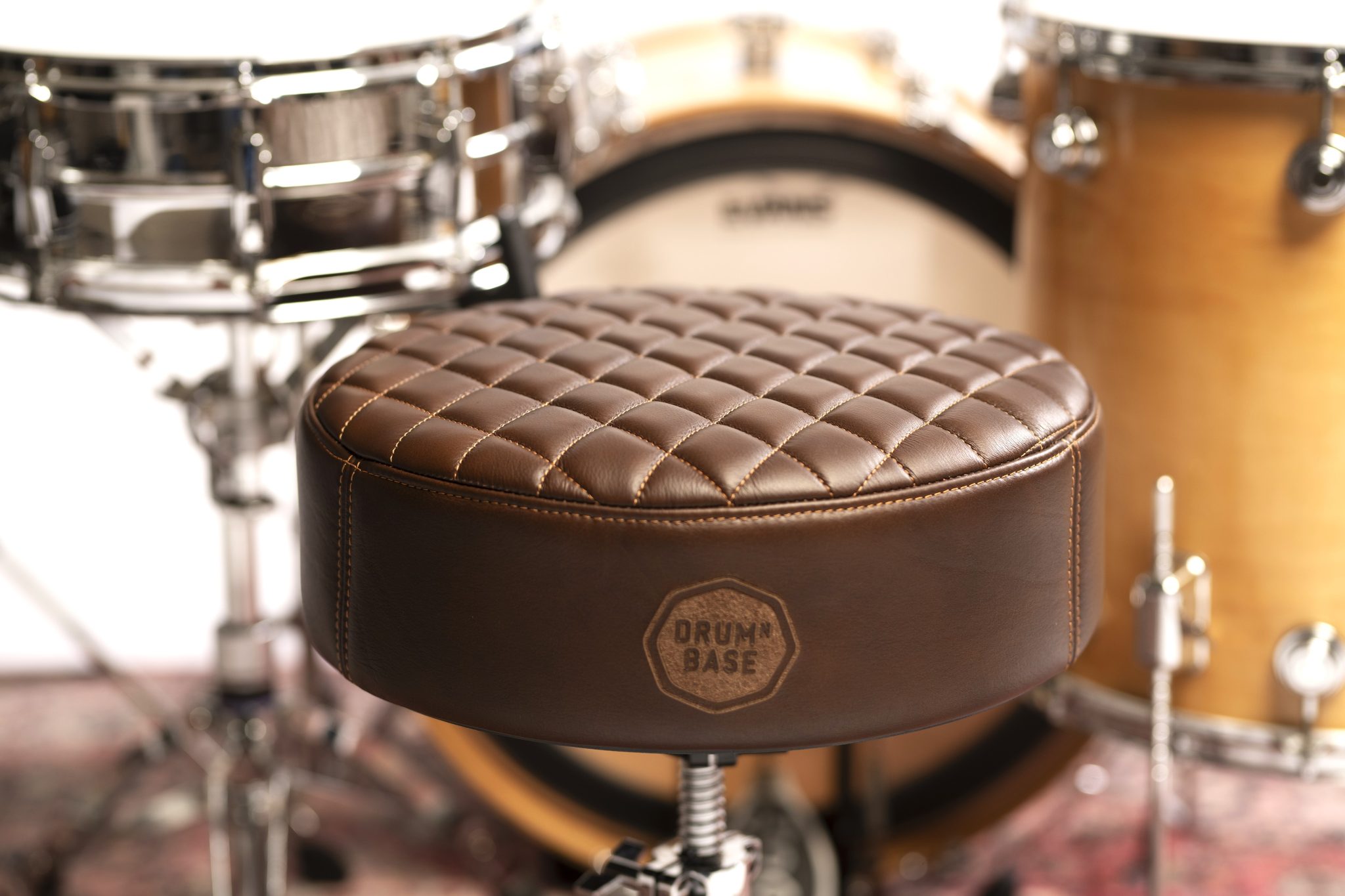 EXCLUSIVE REAL LEATHER THRONE - DRUMnBASE | CREATE YOUR STAGE!